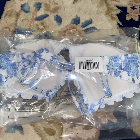 Hollister Swim Nwt Hollister Womens Smocked Lettuce Edge Triangle Bikini Top White Floral